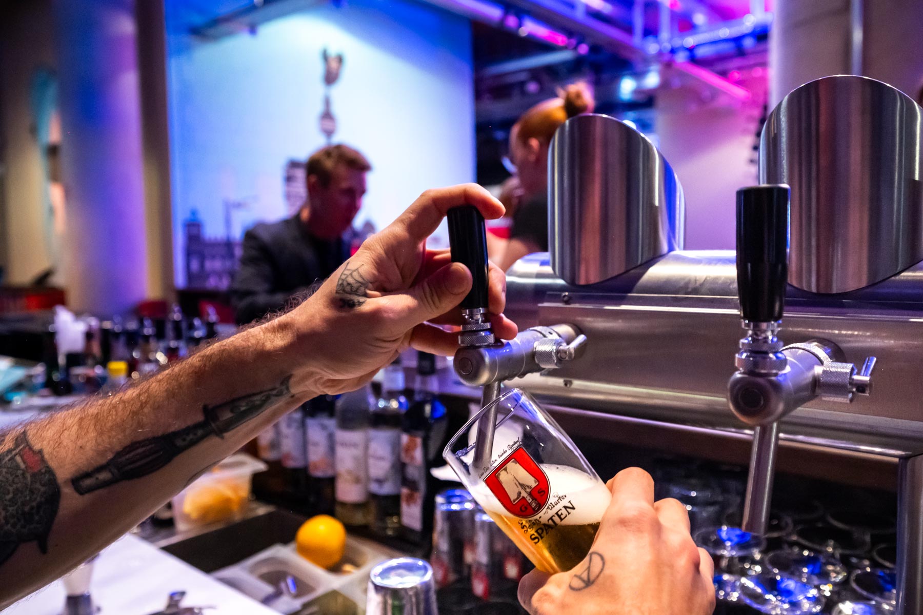 Freitags Happy Hour | Electric Social